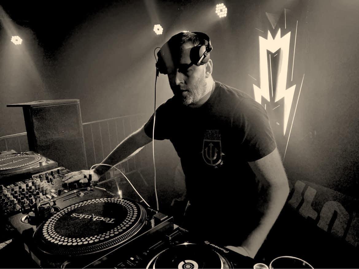 1 More Mix 037: Ransom - 1 More Thing